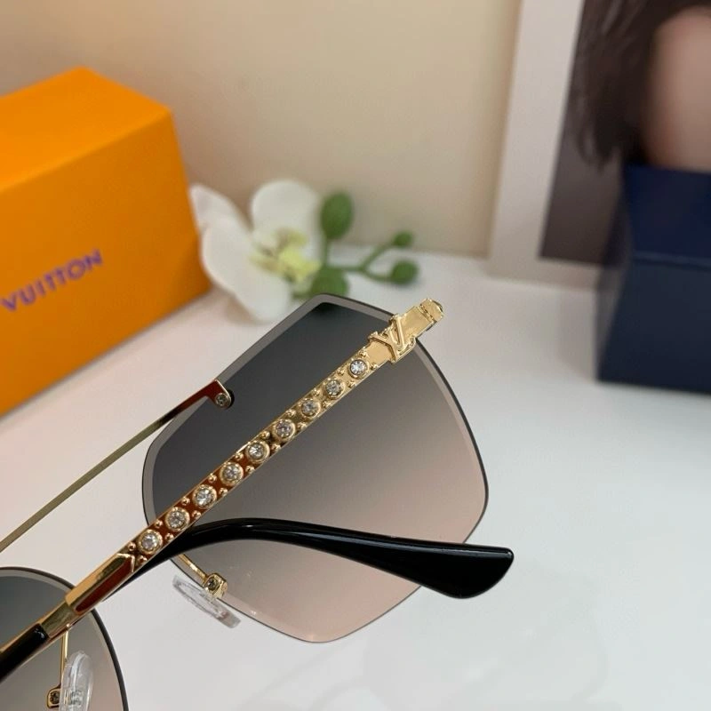 Precise copy Louis Vuitton Sunglasses