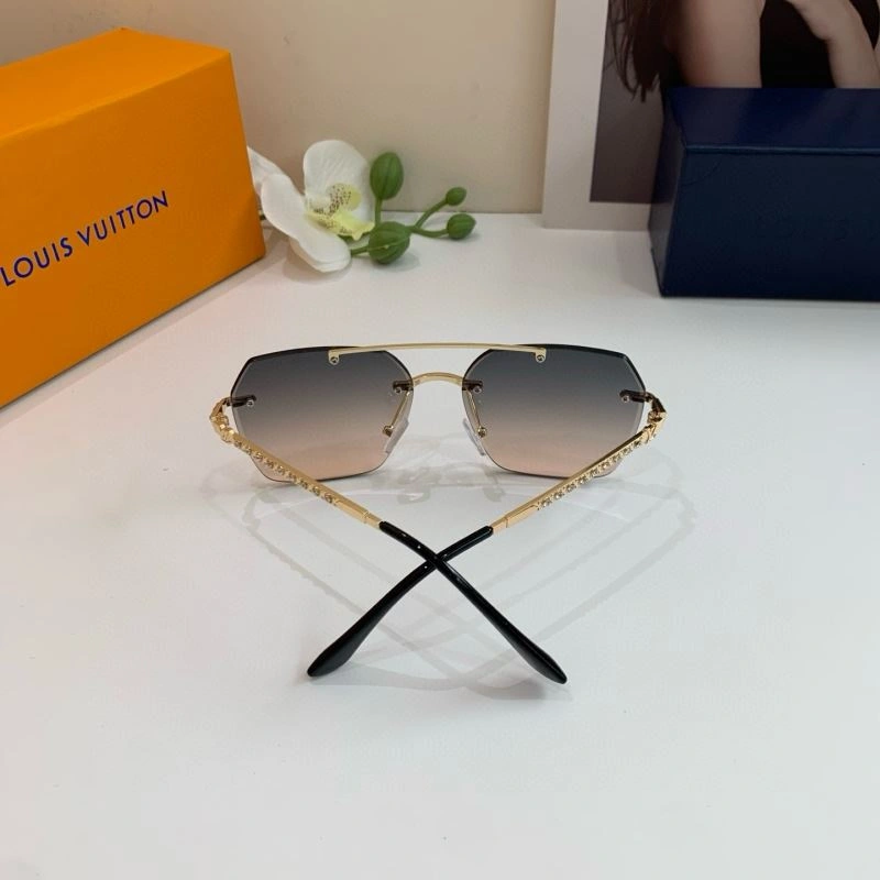 Precise copy Louis Vuitton Sunglasses