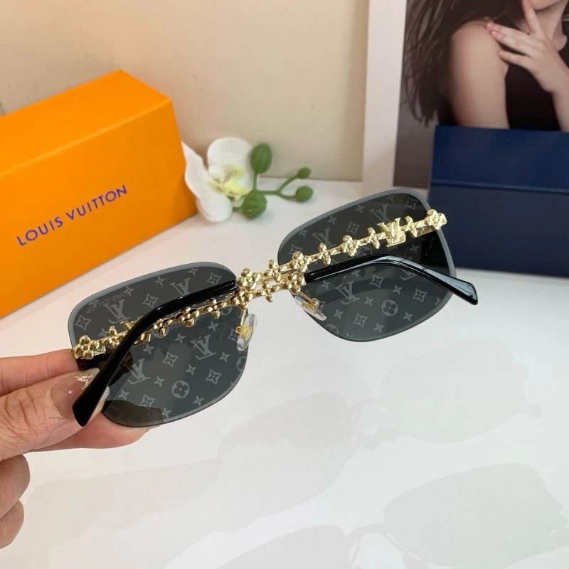 Exact replica Louis Vuitton Sunglasses