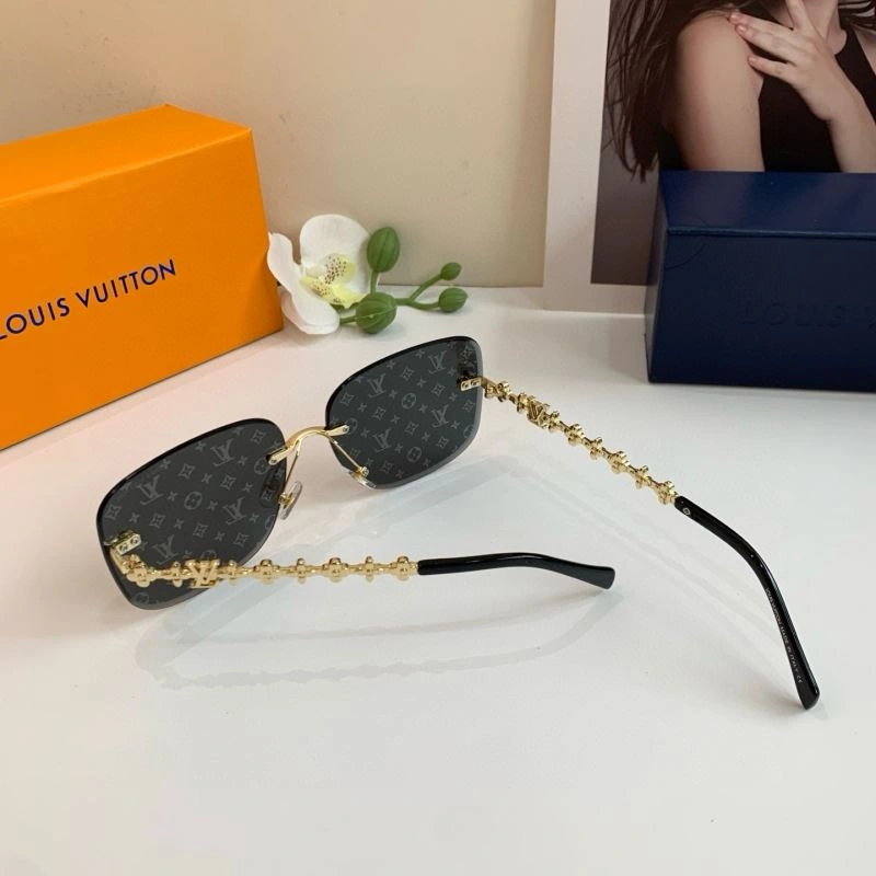 Exact replica Louis Vuitton Sunglasses