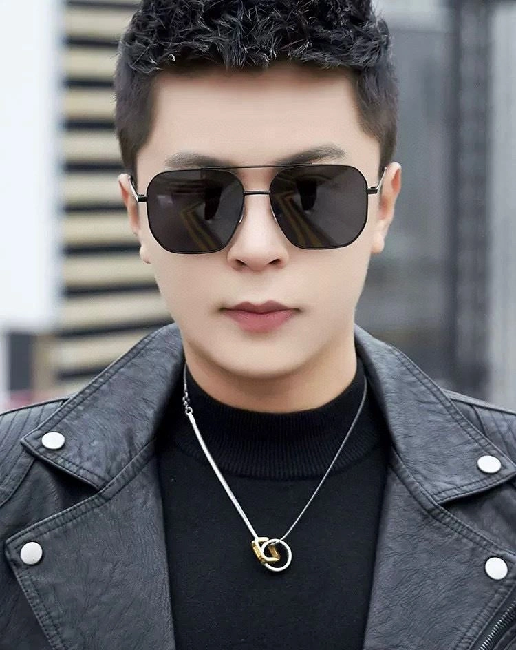 Exact replica Louis Vuitton Sunglasses