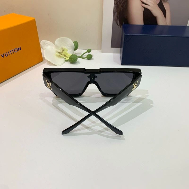 Brand-authenticated Louis Vuitton Sunglasses