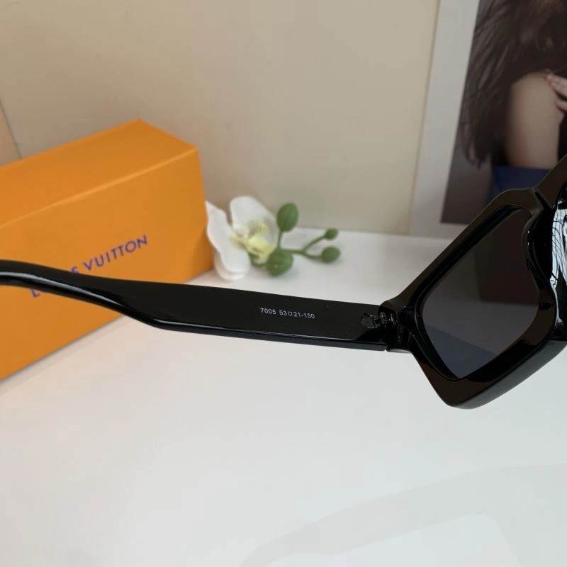 Precise copy Louis Vuitton Sunglasses