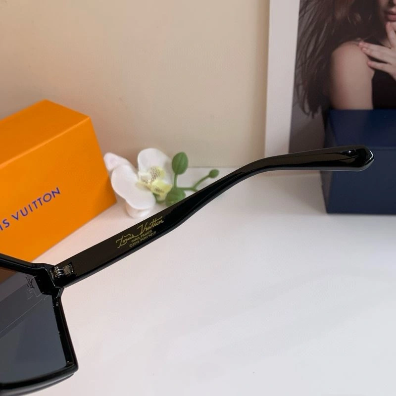 Precise copy Louis Vuitton Sunglasses