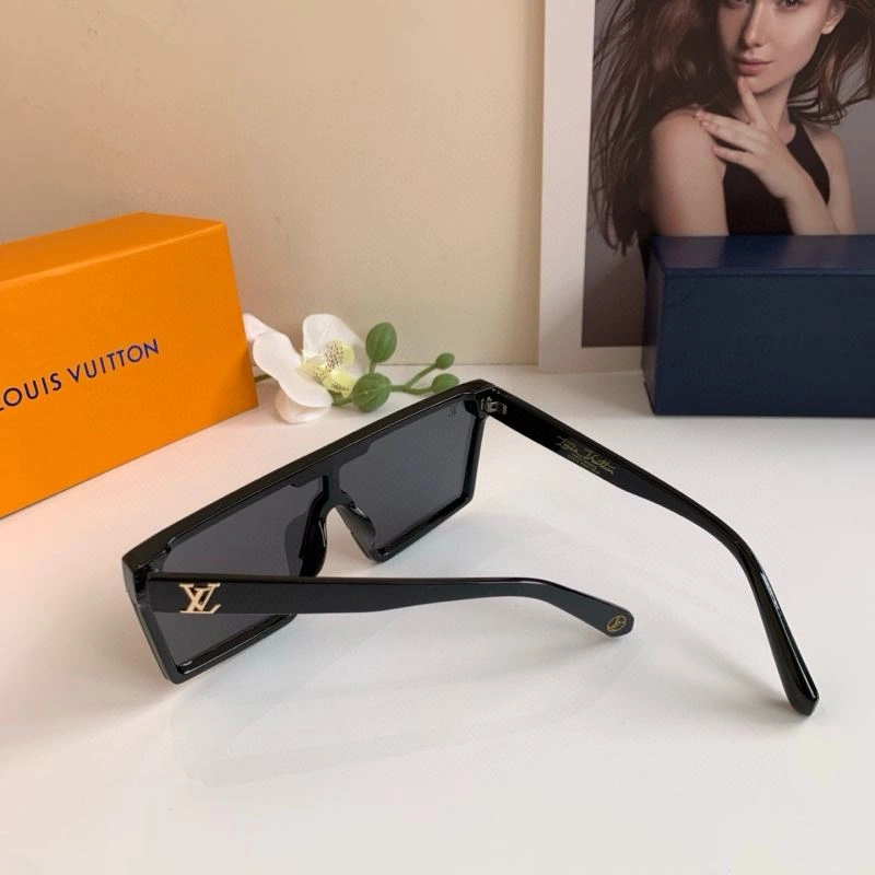 Precise copy Louis Vuitton Sunglasses