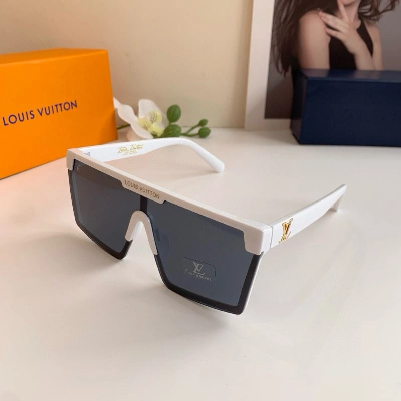 Exact replica Louis Vuitton Sunglasses