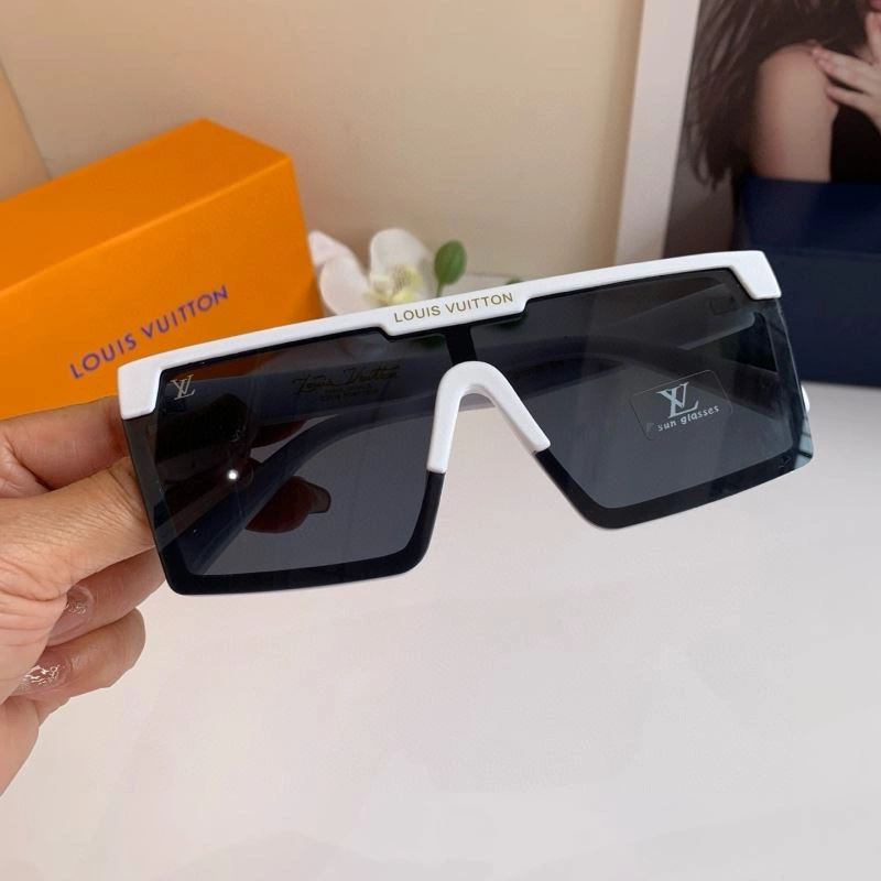 Exact replica Louis Vuitton Sunglasses