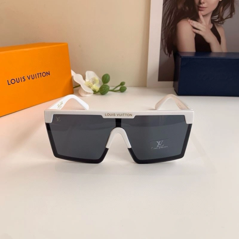 Exact replica Louis Vuitton Sunglasses