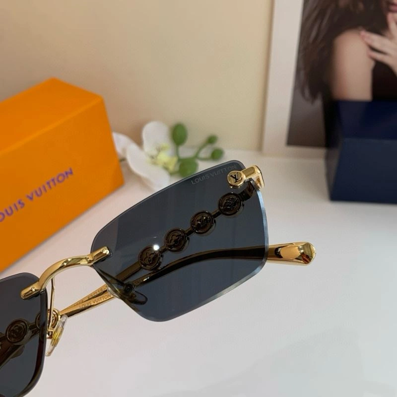 Low-cost Louis Vuitton Sunglasses