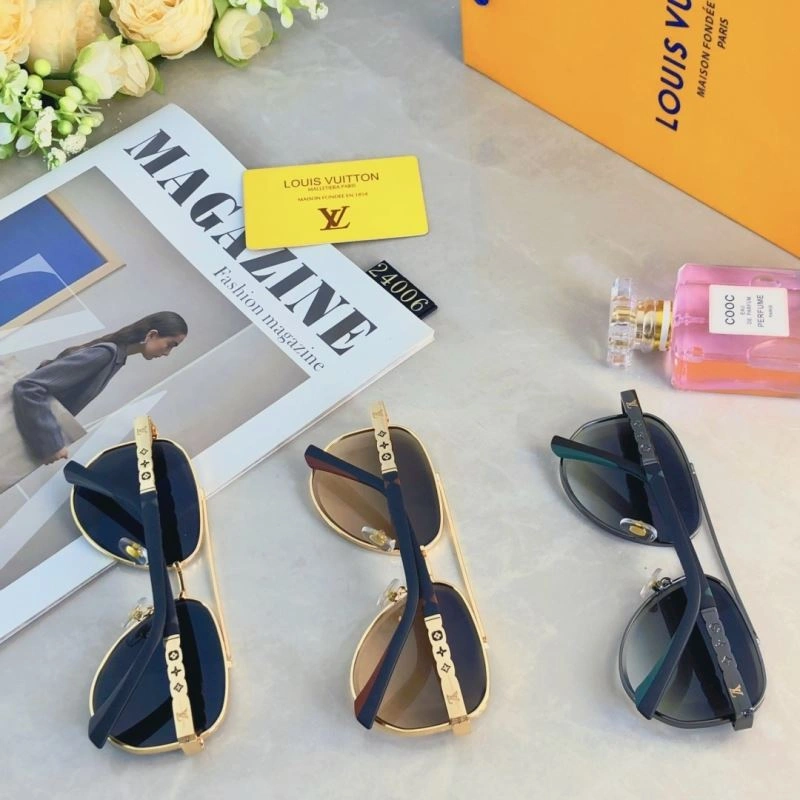 Accurate model Louis Vuitton Sunglasses