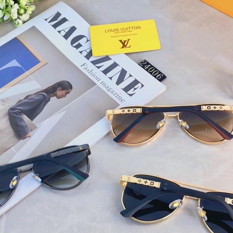 Accurate model Louis Vuitton Sunglasses