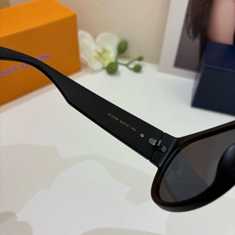 Top mirror Louis Vuitton Sunglasses