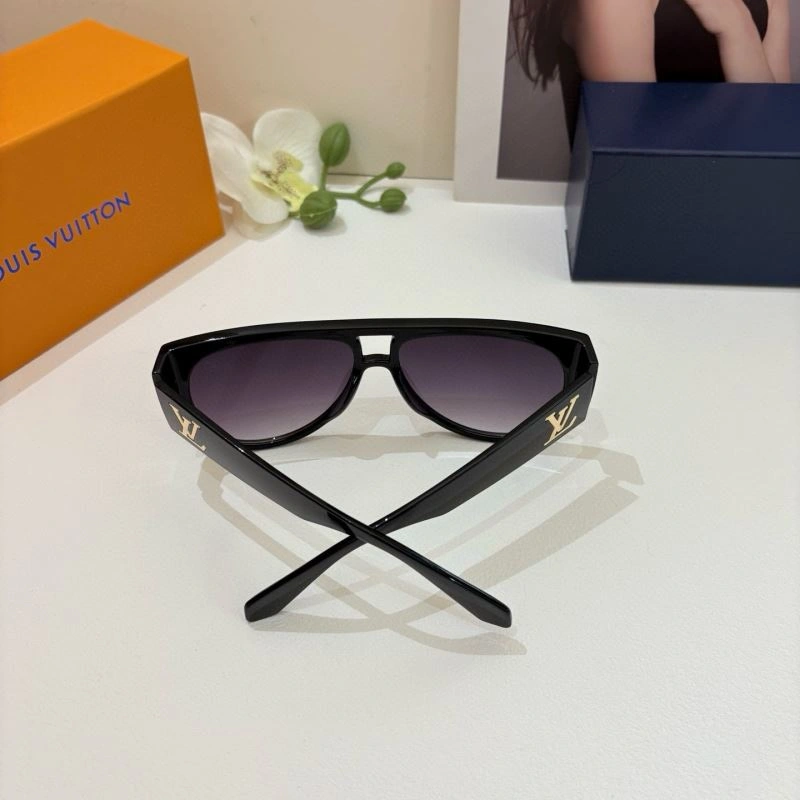 Mirror quality Louis Vuitton Sunglasses