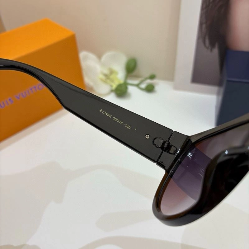 Mirror quality Louis Vuitton Sunglasses
