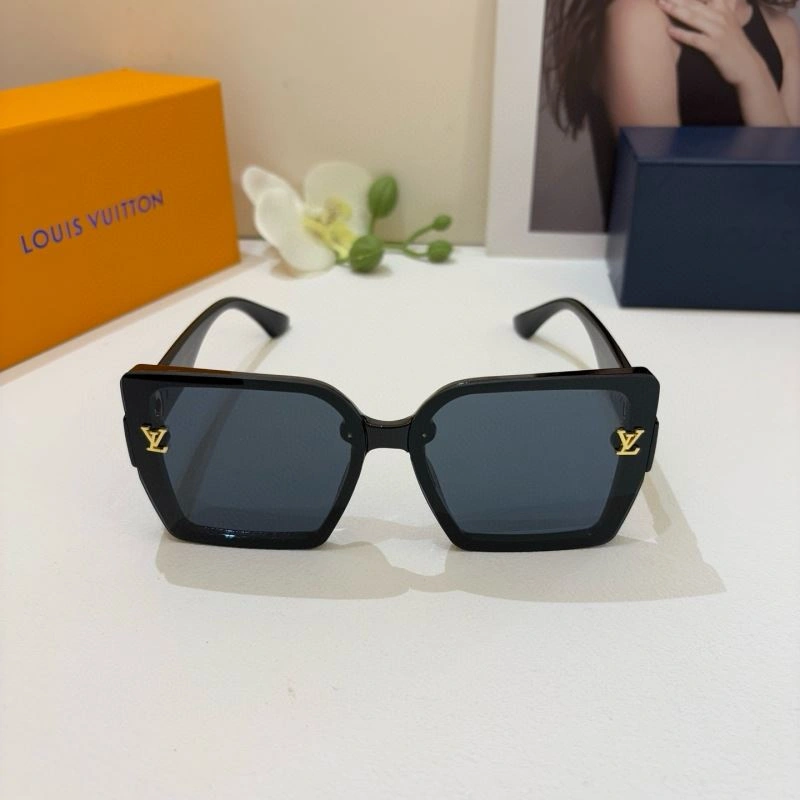 Top match Louis Vuitton Sunglasses