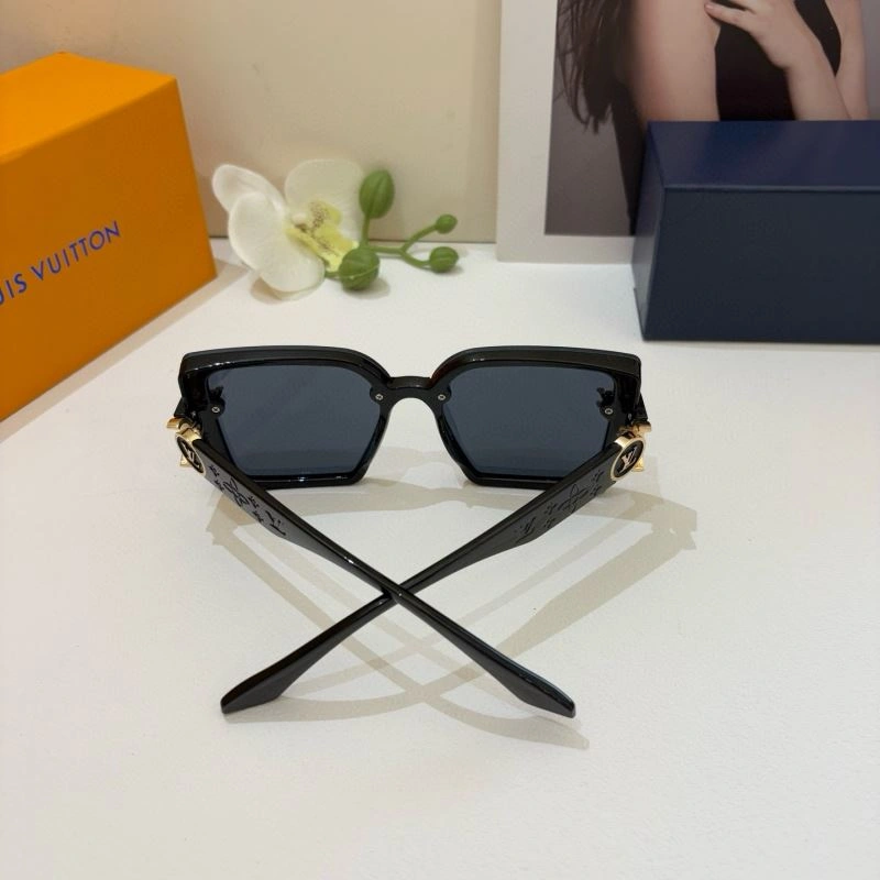 Top match Louis Vuitton Sunglasses