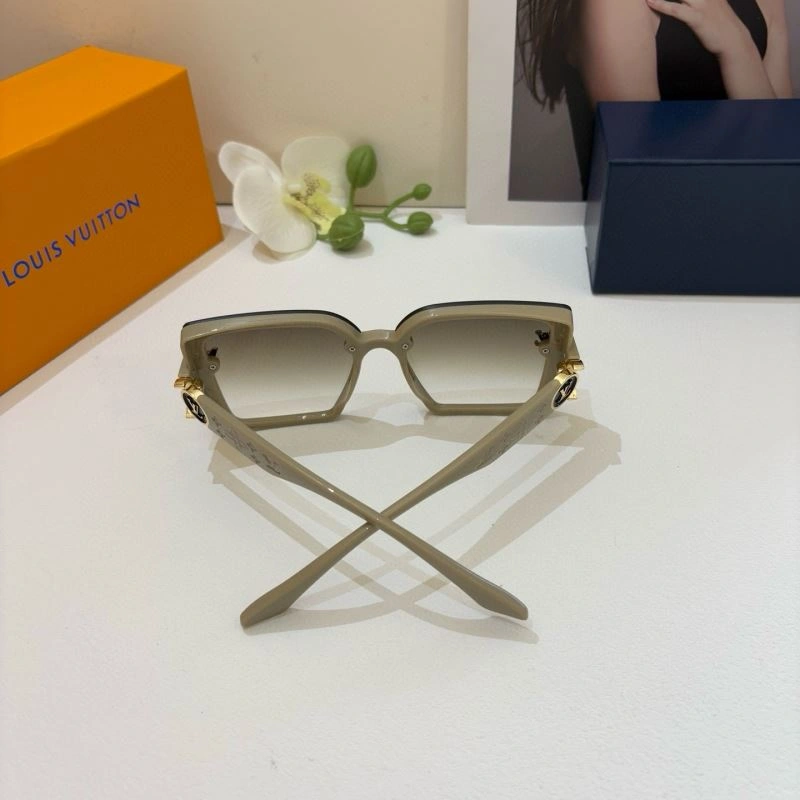 Top match Louis Vuitton Sunglasses