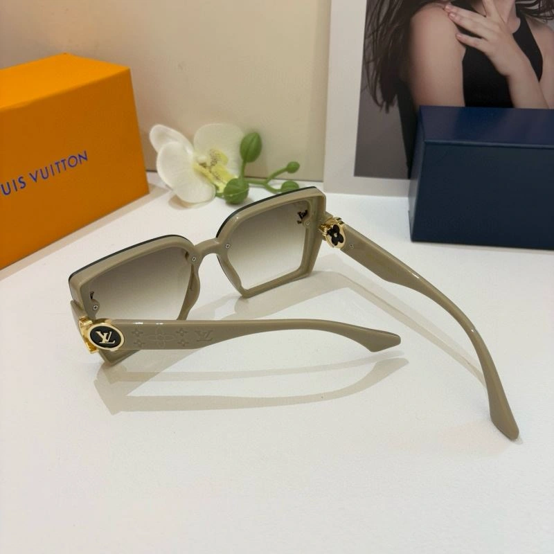 Top match Louis Vuitton Sunglasses
