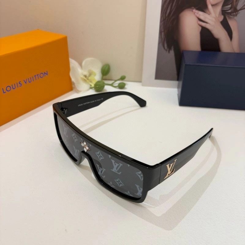 Precise copy Louis Vuitton Sunglasses