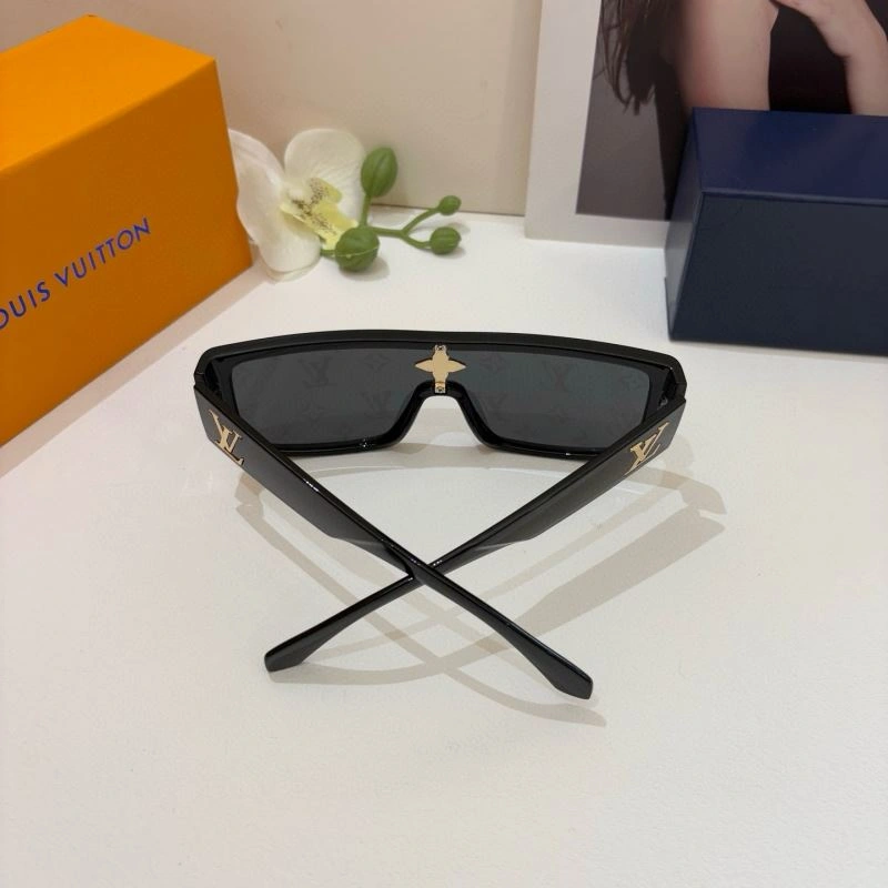 Precise copy Louis Vuitton Sunglasses