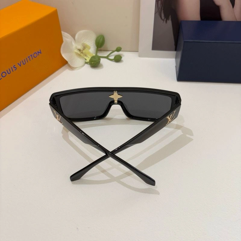 Top mirror Louis Vuitton Sunglasses