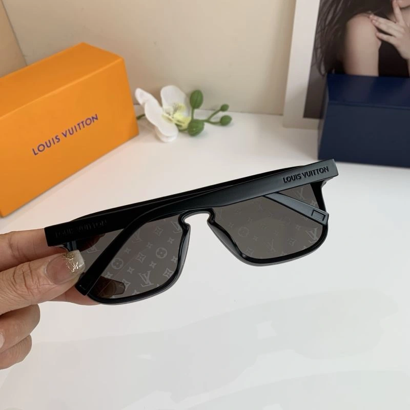 Mirror quality Louis Vuitton Sunglasses