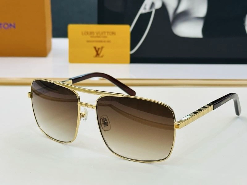 Accurate model Louis Vuitton Sunglasses