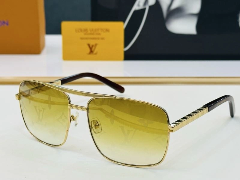 Accurate model Louis Vuitton Sunglasses