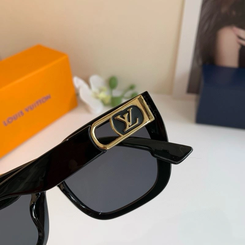 Mirror quality Louis Vuitton Sunglasses