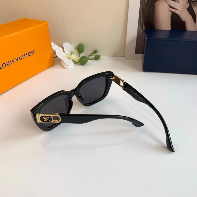 Mirror quality Louis Vuitton Sunglasses