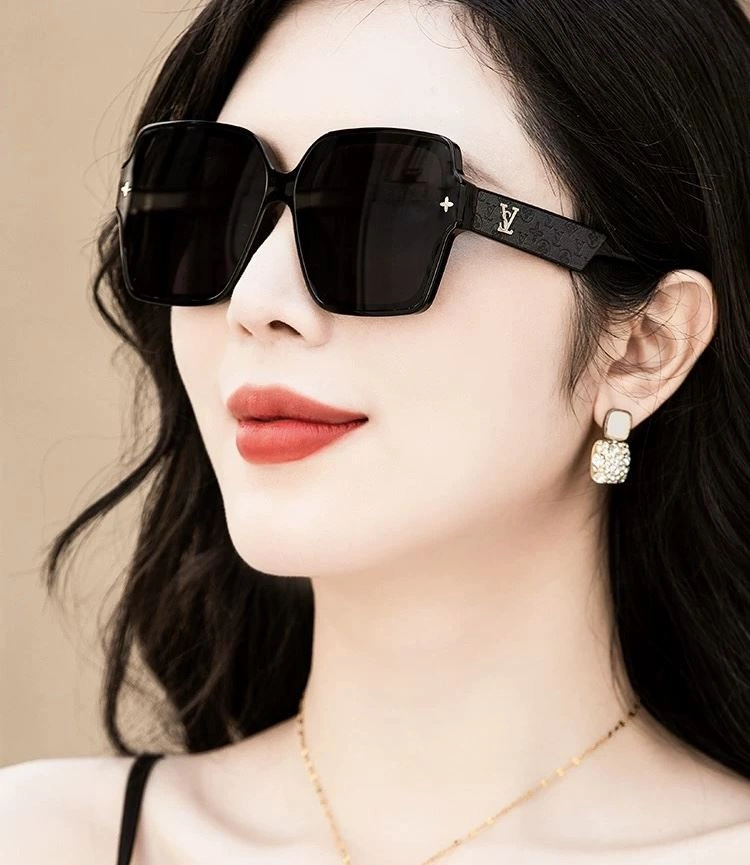 Precise copy Louis Vuitton Sunglasses