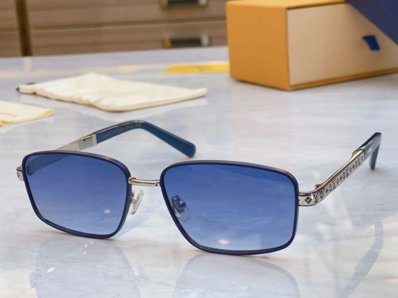 Accurate model Louis Vuitton Sunglasses