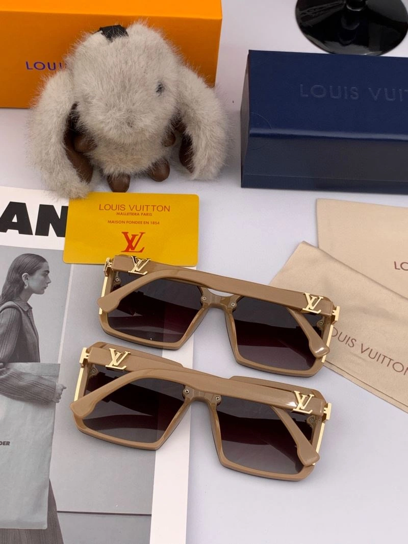 Exact replica Louis Vuitton Sunglasses