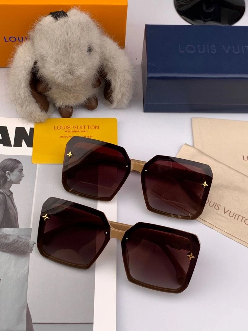 Exact replica Louis Vuitton Sunglasses