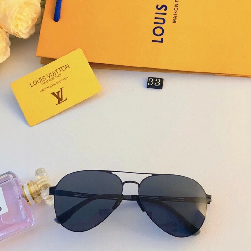 Accurate model Louis Vuitton Sunglasses