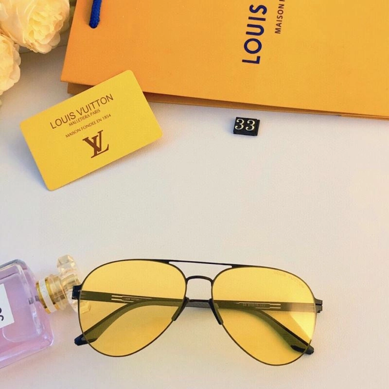 Accurate model Louis Vuitton Sunglasses