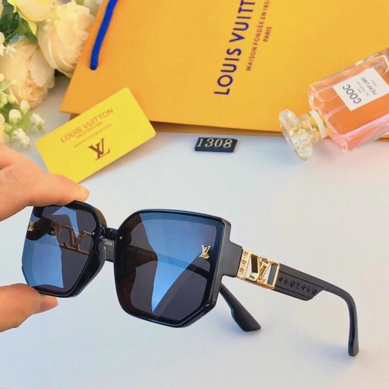 Exact replica Louis Vuitton Sunglasses