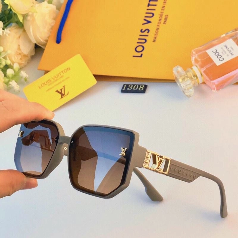 Exact replica Louis Vuitton Sunglasses