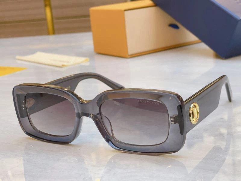 Accurate model Louis Vuitton Sunglasses