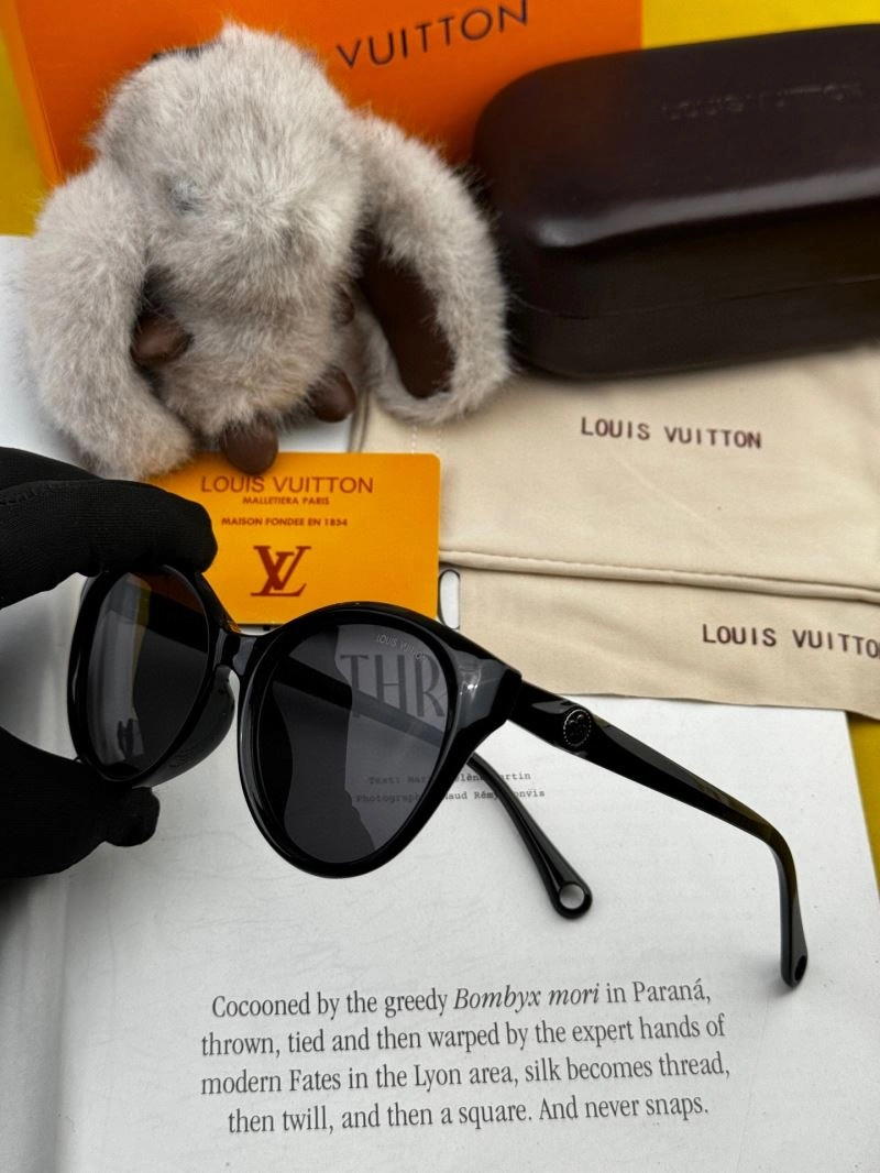 Precise copy Louis Vuitton Sunglasses