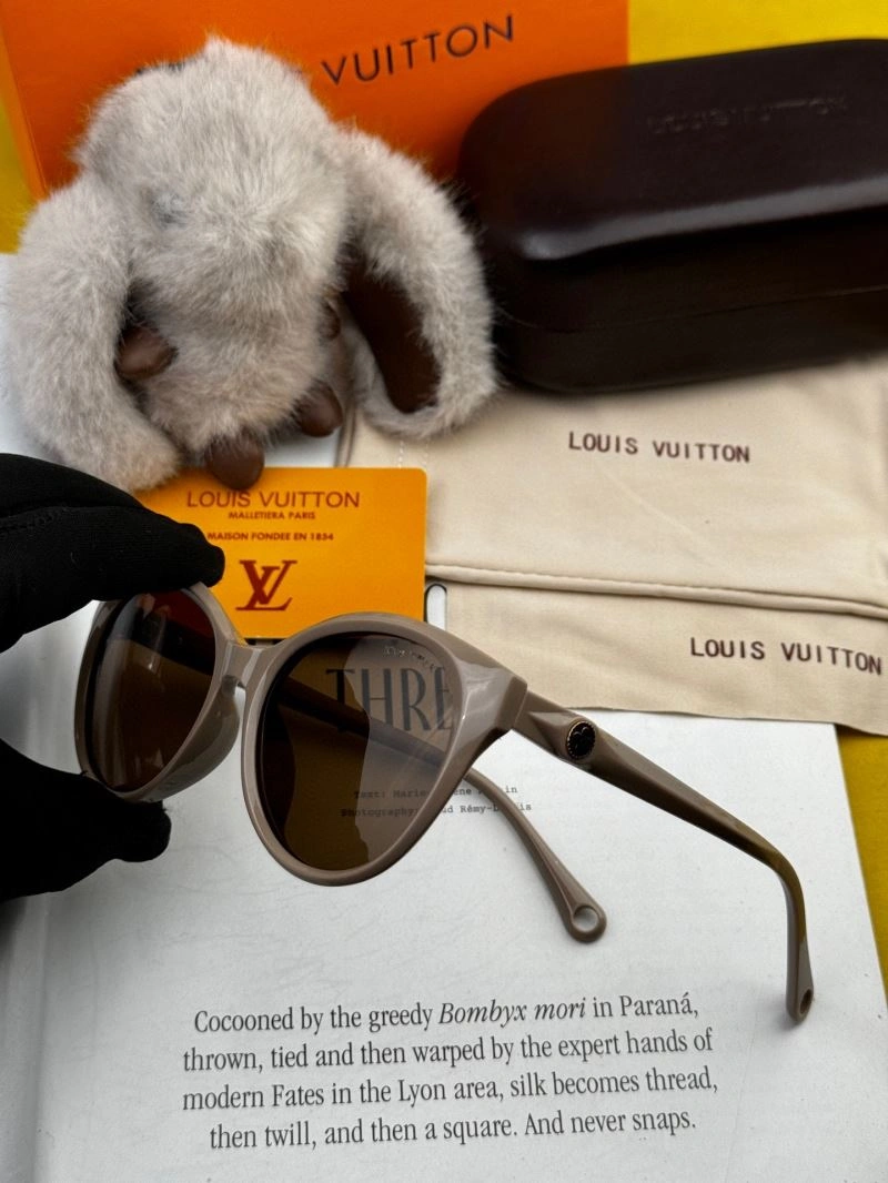 Precise copy Louis Vuitton Sunglasses