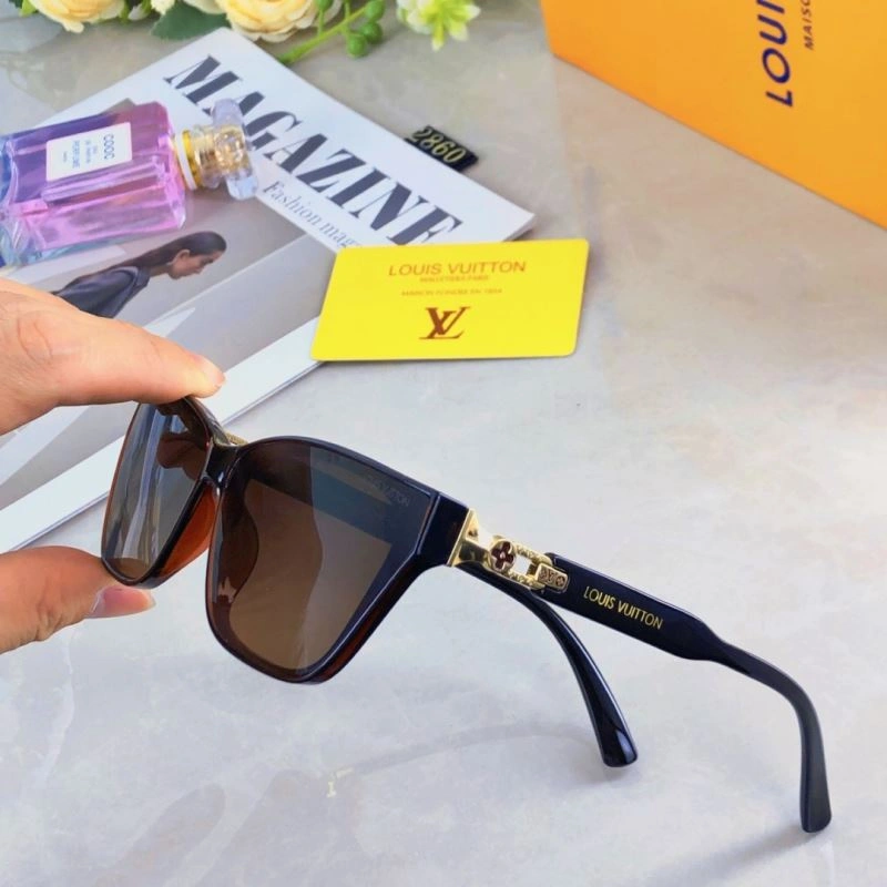 Exact replica Louis Vuitton Sunglasses
