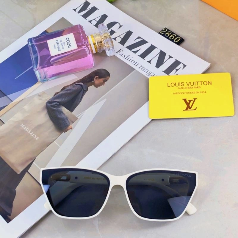Exact replica Louis Vuitton Sunglasses