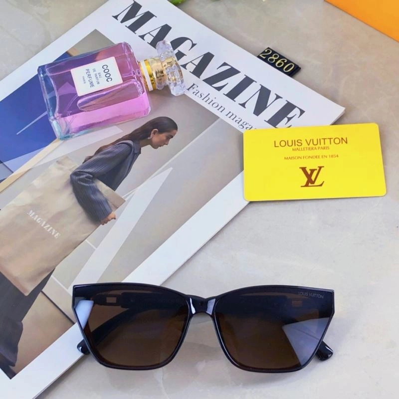 Exact replica Louis Vuitton Sunglasses