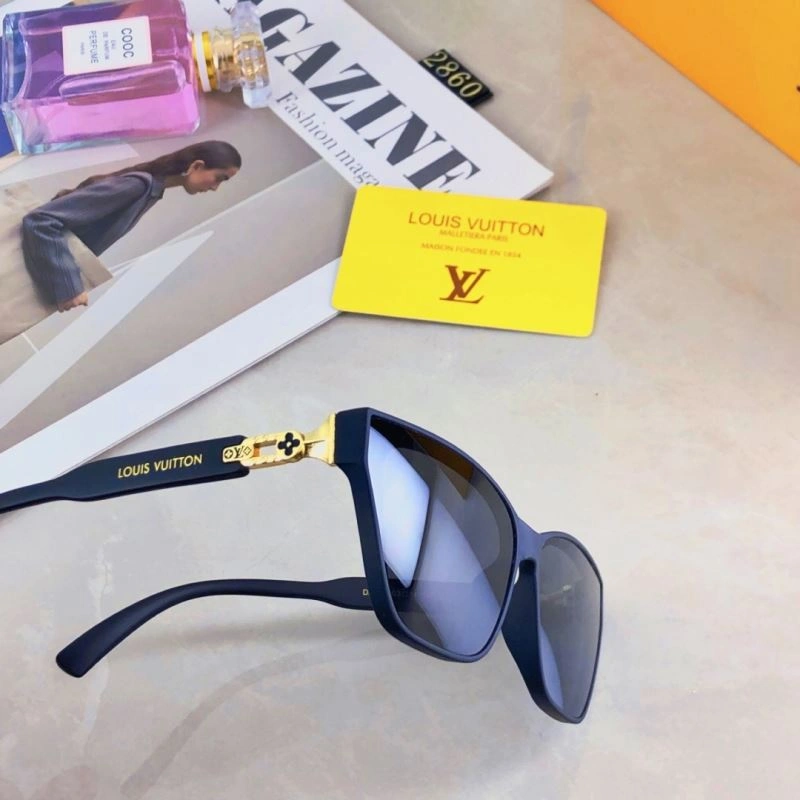 Exact replica Louis Vuitton Sunglasses