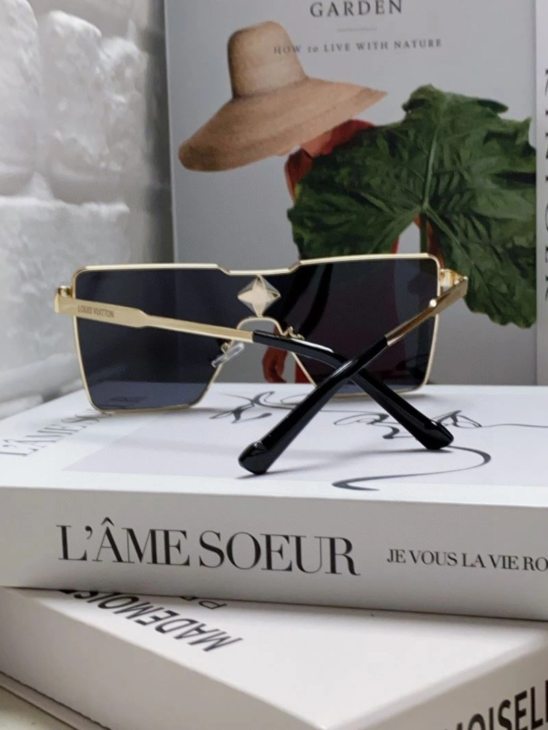 Exact replica Louis Vuitton Sunglasses