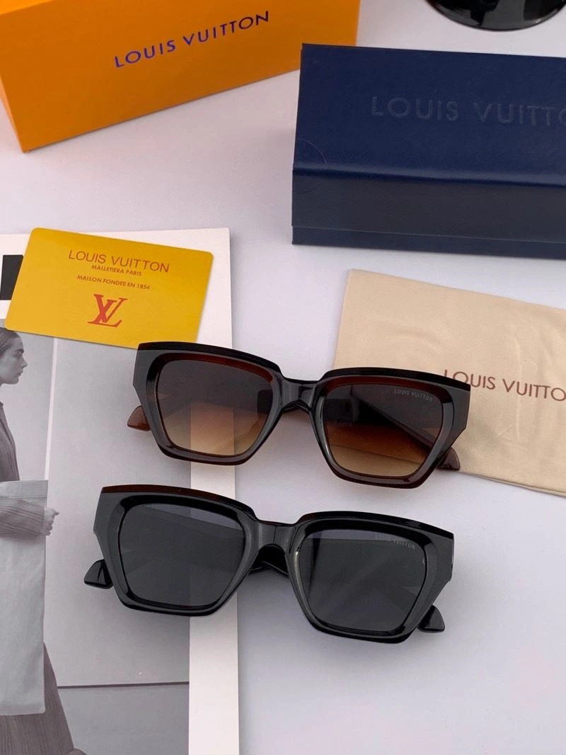 Accurate model Louis Vuitton Sunglasses