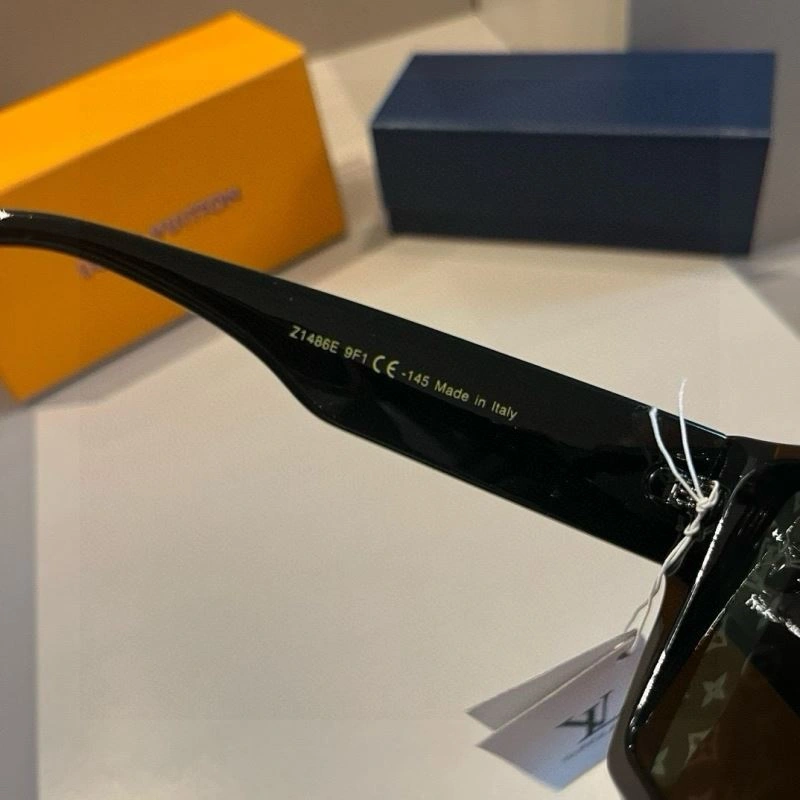 Brand-authenticated Louis Vuitton Sunglasses