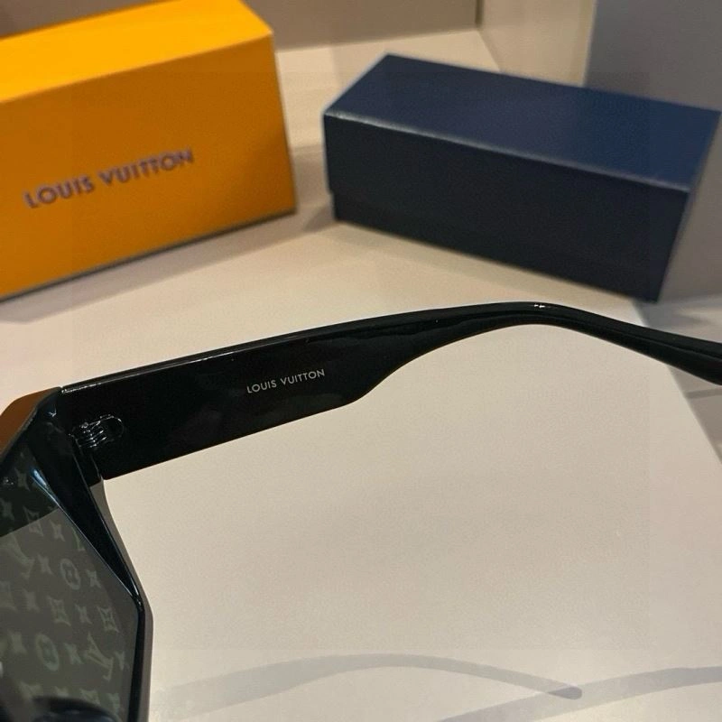Brand-authenticated Louis Vuitton Sunglasses