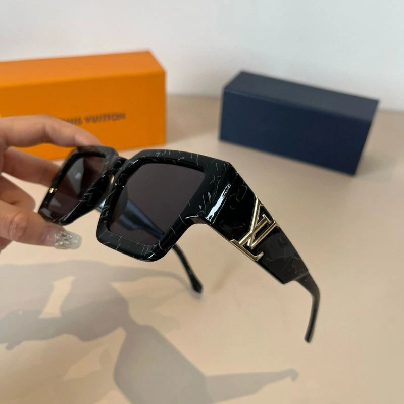 Reasonably priced Louis Vuitton Sunglasses